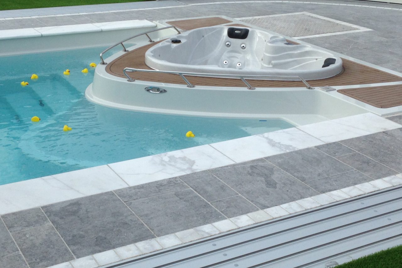 Medencék | COMPASS Pools